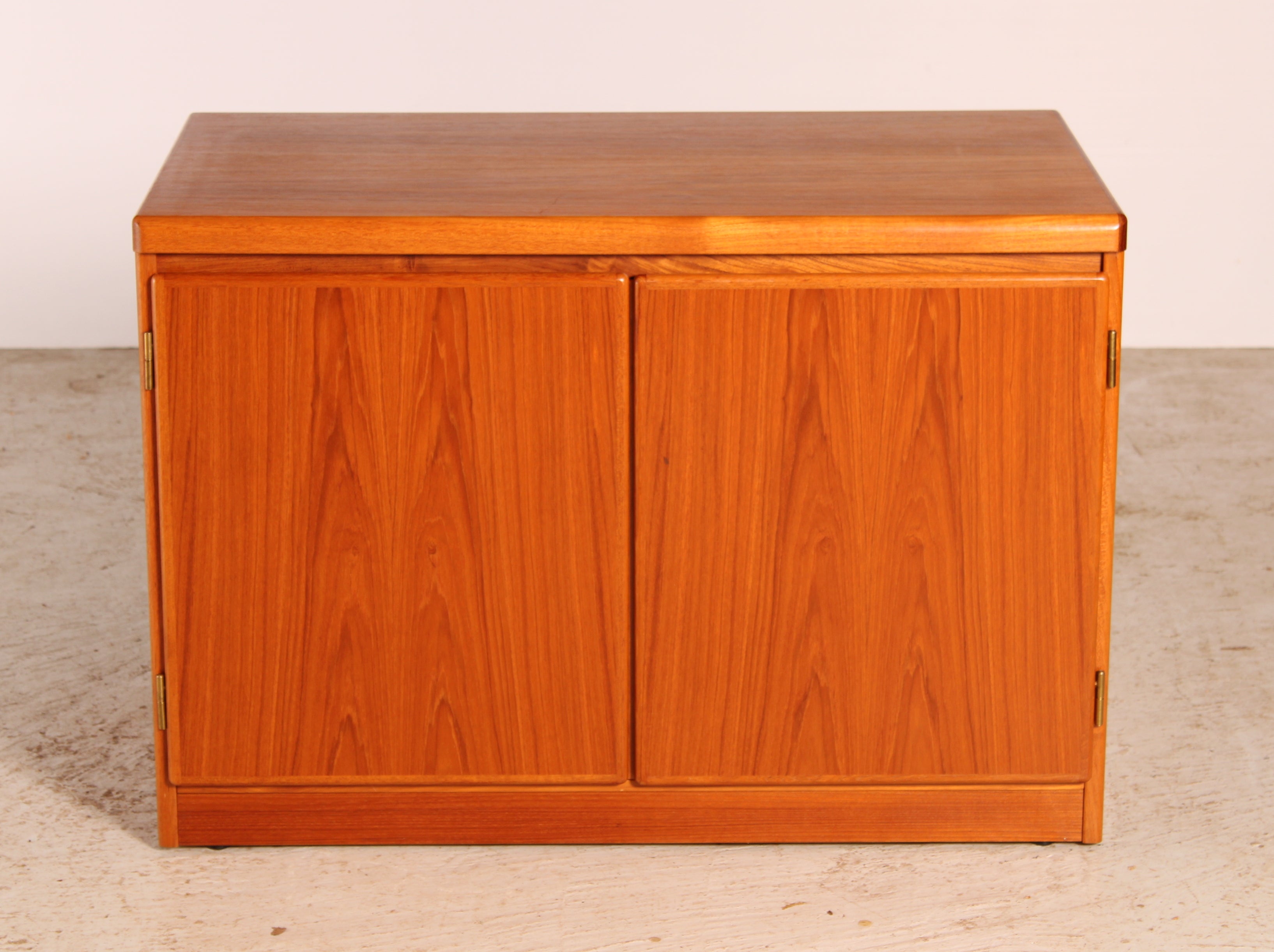 Danish Mid Century Small Teak Sideboard, circa 1970s. – Finntage Interiors